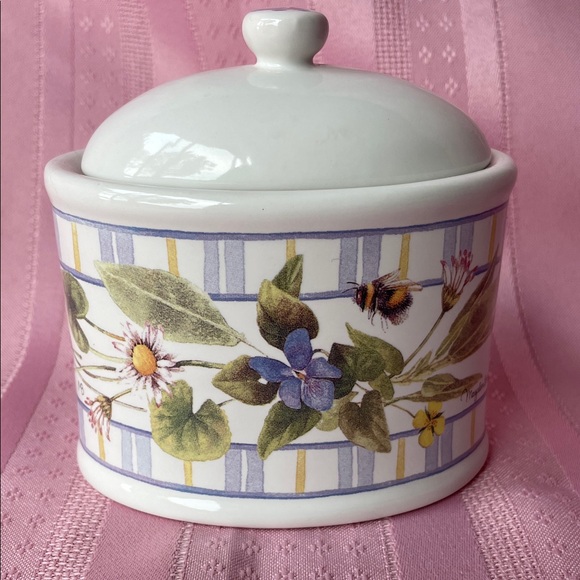 Marjolein Bastin | Accents | Vintage Ceramic Musical Trinket Box With ...